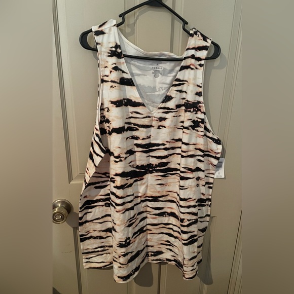 torrid | Tops | Torrid Womens Plus Tiger Stripe Foxy Vneck Tank Torrid ...
